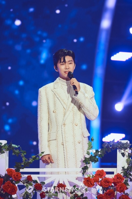 Leroe Dal Vivo Young Woong Lim La Star Che Si Distingue Di Più Sul