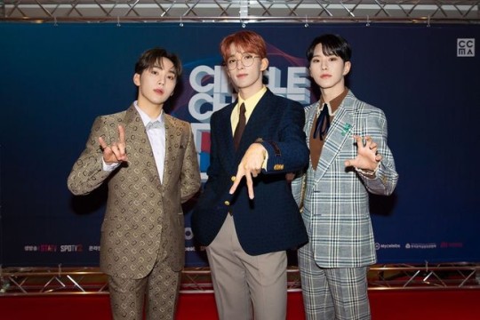 SEVENTEEN gewinnt 2 Circle Chart Awards und beweist damit die Stärke des Album-Kraftpakets - K ...