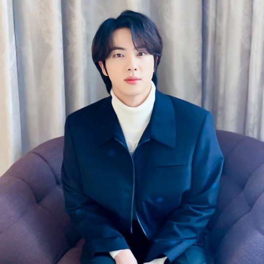 BTS Jin Yours Super Tuna Billboard เพลงยอดนิยม 10..ศิลปินชายที่ประสบความสำเร็จมากที่สุด ประวัติ ...