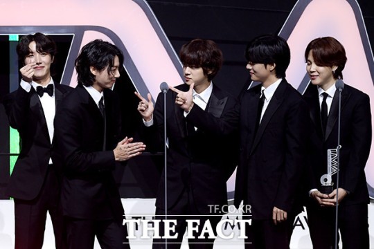 [2022 TMA] BTS, U+Idol Live Popularity Award 3 รางวัลติดต่อกัน - K-Pop News Insde TH