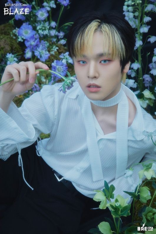 BAE173、独歩的な成熟X夢幻オーラ..9人9色初コンセプト写真公開 - K-Pop News Inside