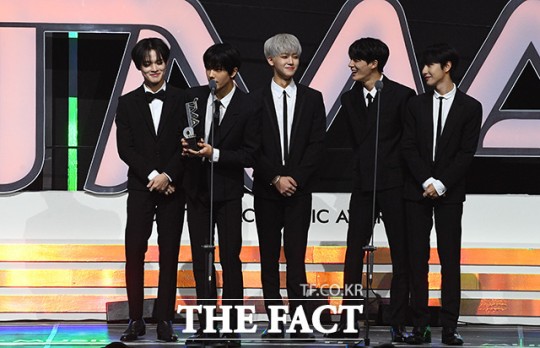 [2022 TMA] NCT DREAM、ベストパフォーマー受賞… 3冠王 - K-Pop News Inside